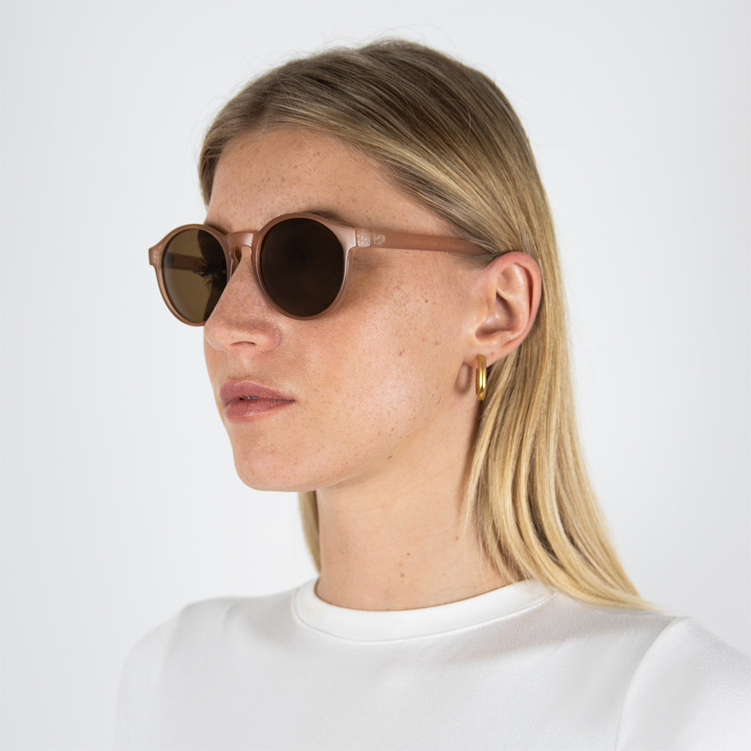 Anteojos BOND Molara Amber – Manifesto Design Store
